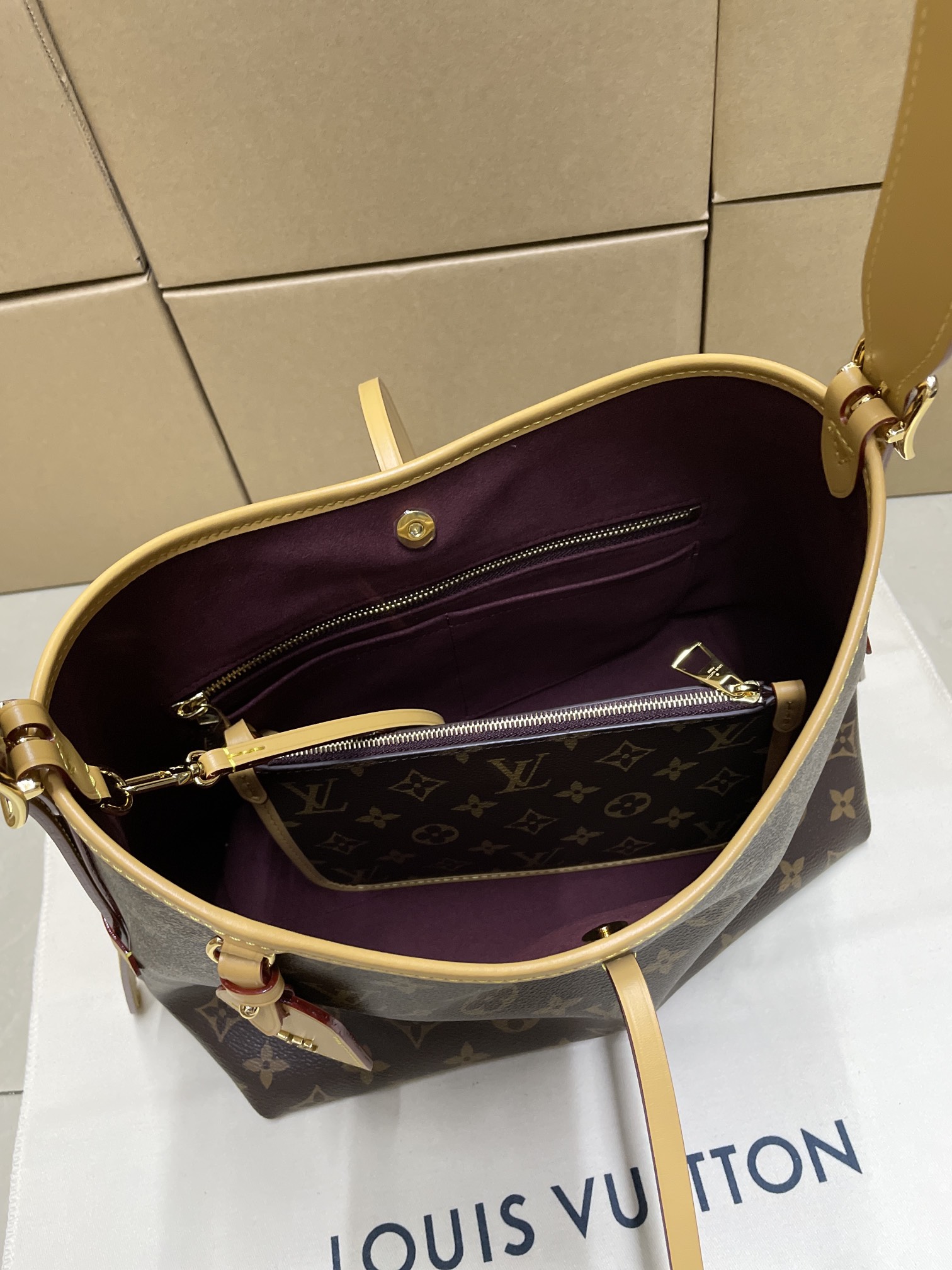 LV large handbag - maisonarchive.shop